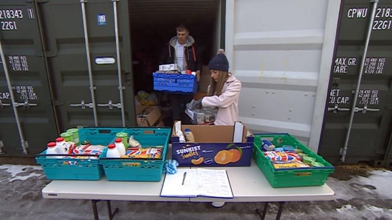 Zarach: Charity gives out 50 beds in run-up to Christmas - BBC News