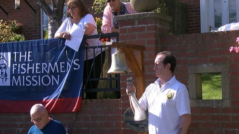 Service held for lost crew of Gaul trawler - BBC News