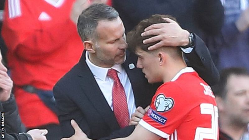 Daniel James: Ryan Giggs urges referees to protect Wales and Man Utd ...