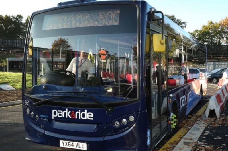 Funding available for Winnersh Triangle Park and Ride return - BBC News