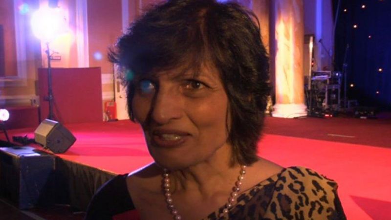 New Year Honours: Actress Sian Phillips becomes a dame - BBC News