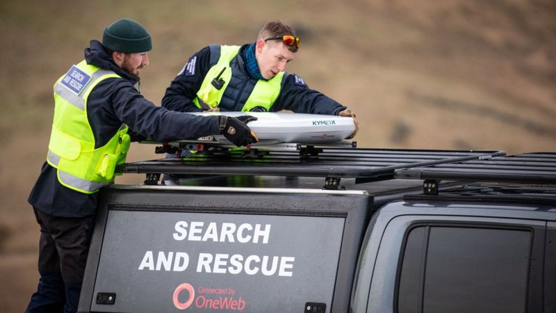 OneWeb launch completes space internet project - BBC News