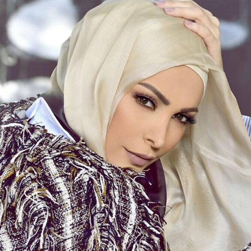 Amal Hijazi: Lebanese pop star breaks retirement with song for Muhammad ...