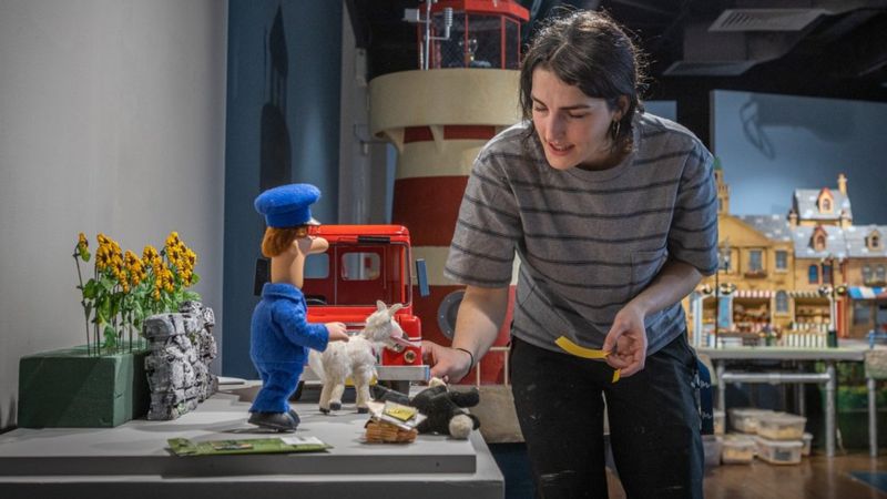 Postman Pat sets saved from destruction go on display - BBC News