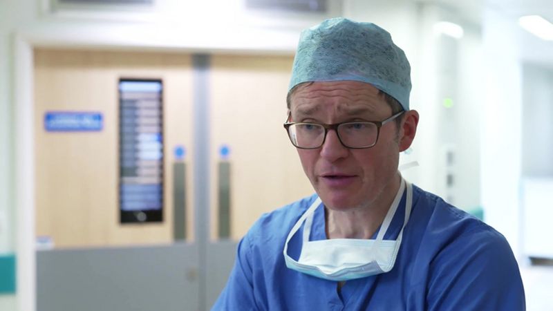 Heart valve treatment pioneered in West Yorkshire - BBC News