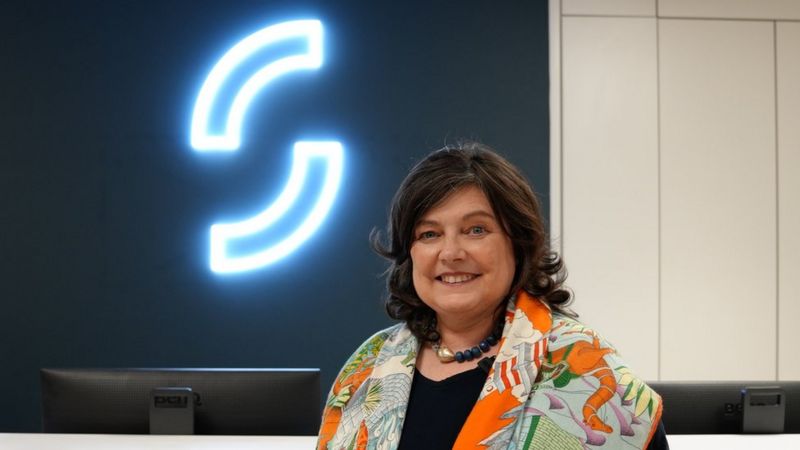 Starling Bank chief Anne Boden to step down amid record profit - BBC News