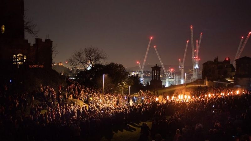 Beltane Fire Festival marks May Day in Edinburgh - BBC News