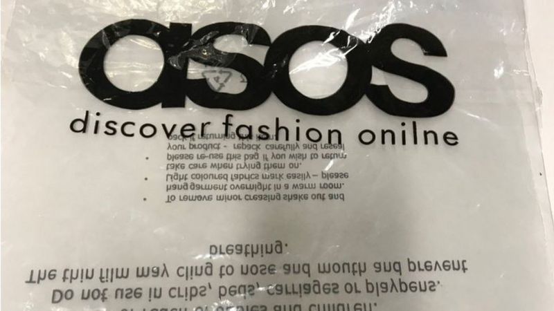 Asos apologises for 'onilne' spelling mistake - BBC News