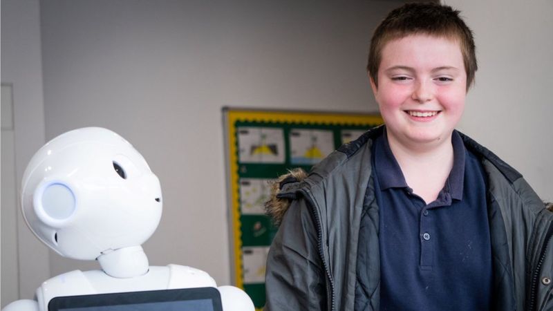 Socially intelligent robot helps autistic Somerset pupils - BBC News