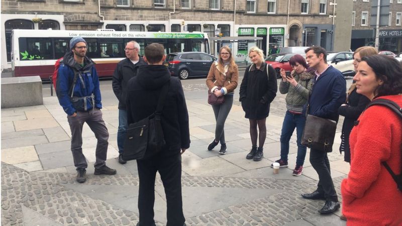 Walking tours with homeless guides launched in Edinburgh - BBC News