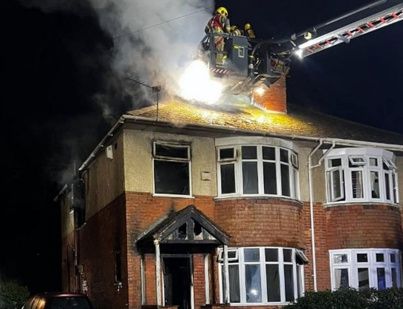 Christchurch: Fire rips through semi-detached home - BBC News