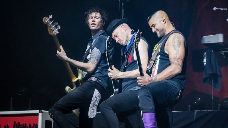 Sum 41 to split after final album and world tour - BBC News