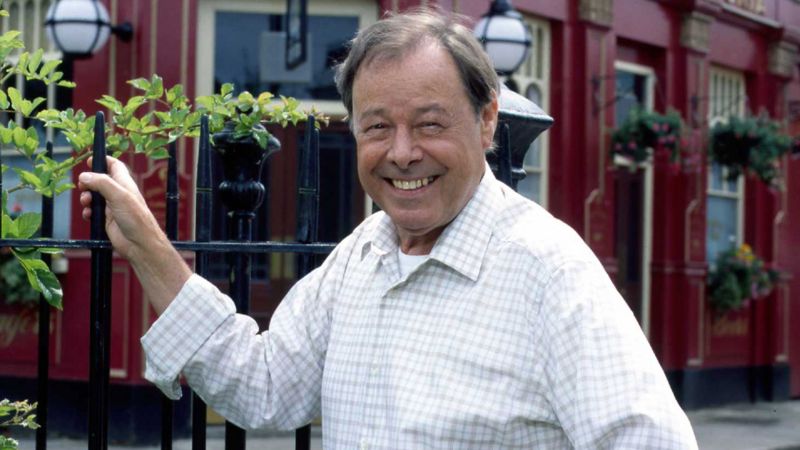 Bill Treacher: EastEnders star dies aged 92 - BBC News