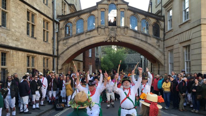 Thousands in Oxford for May morning celebrations - BBC News
