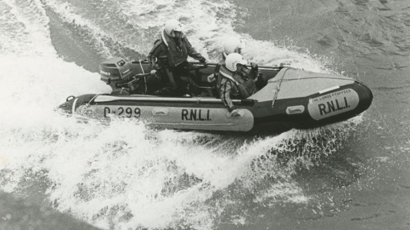 Forgotten cache of RNLI pictures 'preserved for posterity' - BBC News