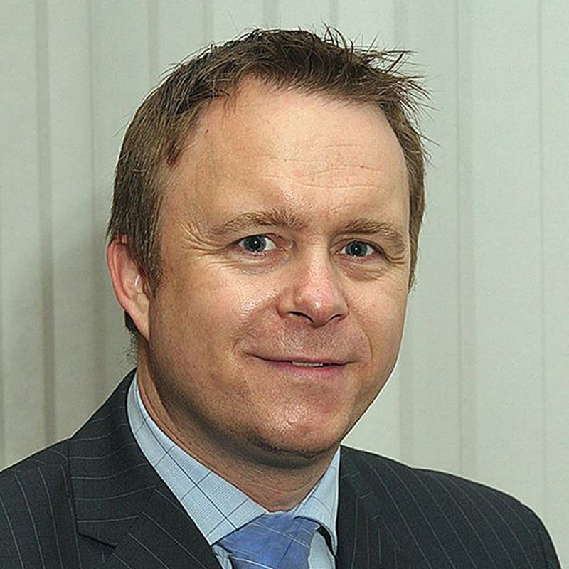 Councillor Richard Smalley jailed for lying about address - BBC News