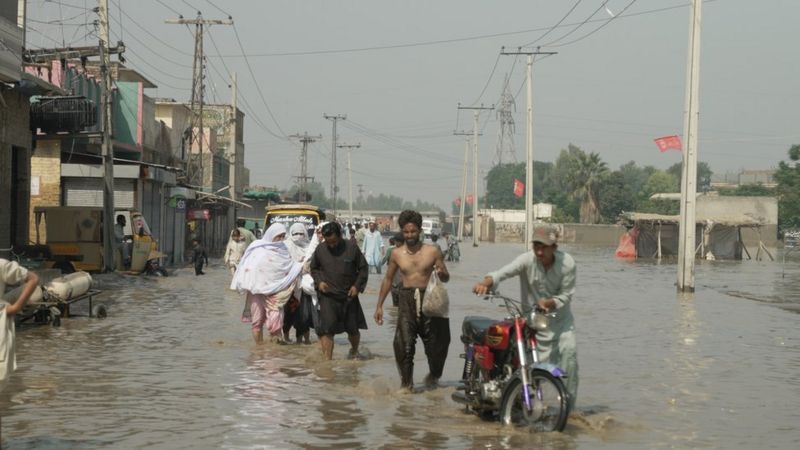 Pakistan floods: 'The water came and now everything is gone' - BBC News