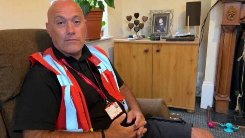 Oliver Freckleton: Son's fatal stabbing 'destroyed' family - BBC News