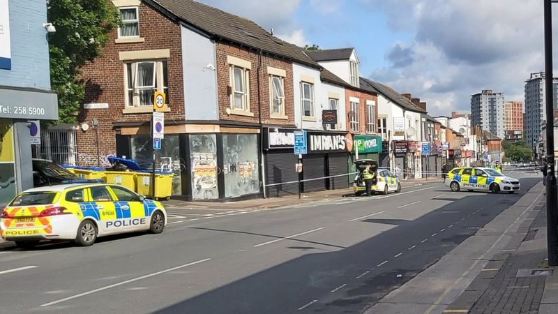 Man seriously injured in Sheffield stabbing - BBC News