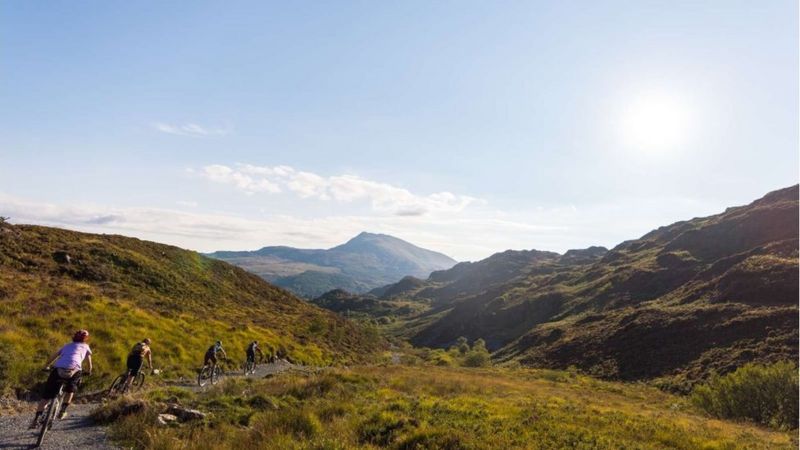 Eryri cycling route created taking people off-road - BBC News