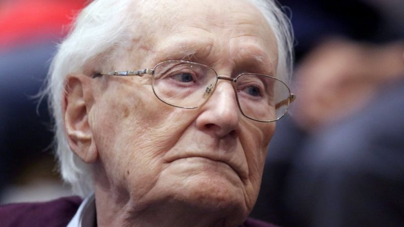 Nazi camp guard Josef Schütz dies at 102 - BBC News