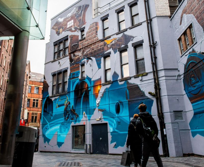 Carl Jung's 'Pool of Life' description inspires Liverpool mural - BBC News