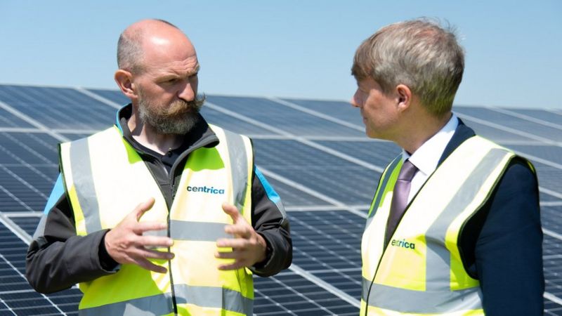 Push for renewable energy as Codford solar farm opens - BBC News