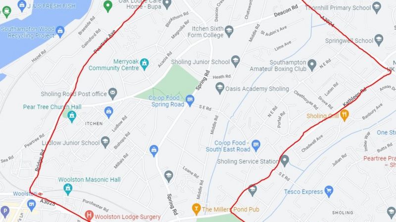 Teen held and scores searched after Southampton stabbing - BBC News