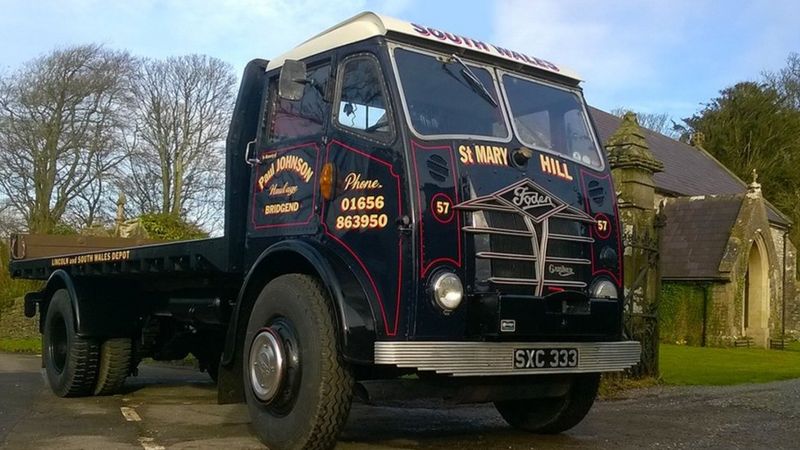 Final journey on vintage truck celebrates builder's life - BBC News