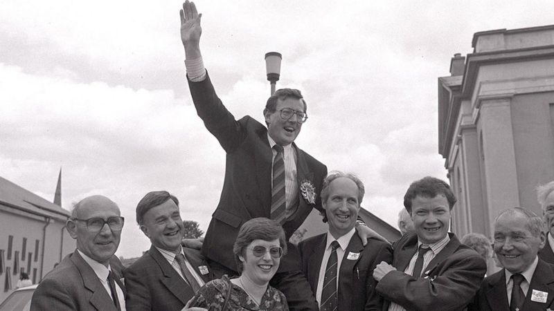 David Trimble: Life in pictures - BBC News