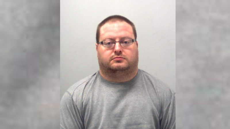 Rochford: Man jailed for killing friend with army knife - BBC News