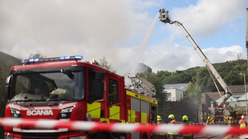 Police make appeal over unexplained fire in Dundee - BBC News