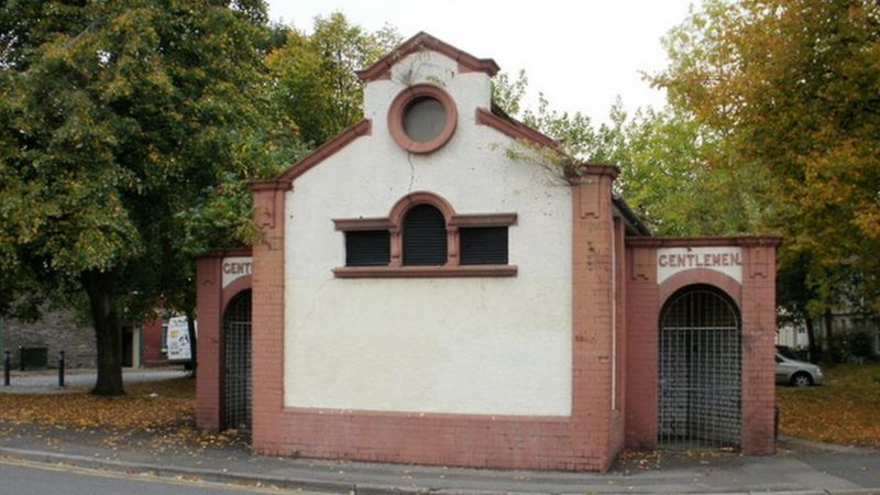Public toilets: From toilet to tiny Newport theatre - BBC News