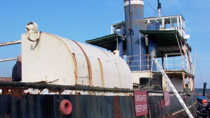 Steamship restorer awarded rare maritime medal - BBC News