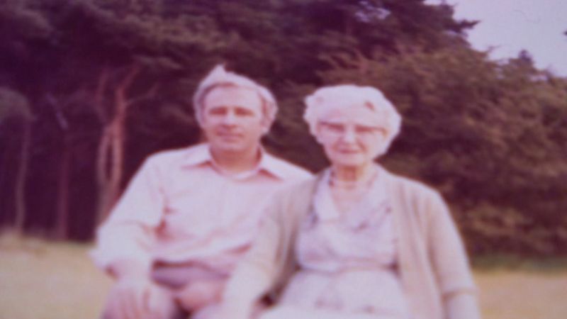 Sir Edward Elgar manuscript found in autograph book - BBC News