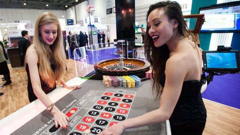 Scantily-clad model rules up to 'organisers to enforce,' says gambling ...