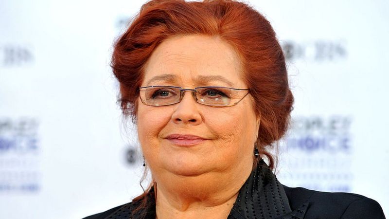 Conchata Ferrell: Two and a Half Men actress dies aged 77 - BBC News