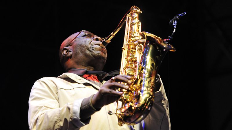 Manu Dibango: The saxophone legend who inspired a disco groove - BBC News