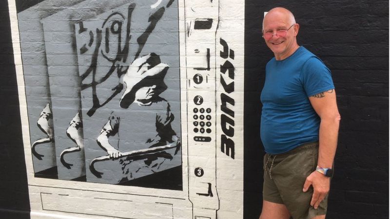 Banksy: The stories behind his 'Great British Spraycation' - BBC News