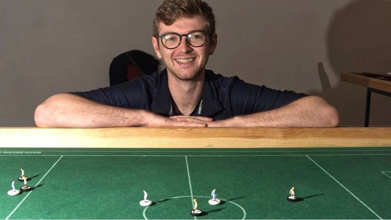 Leeds museum scores with retro Subbuteo collection - BBC News