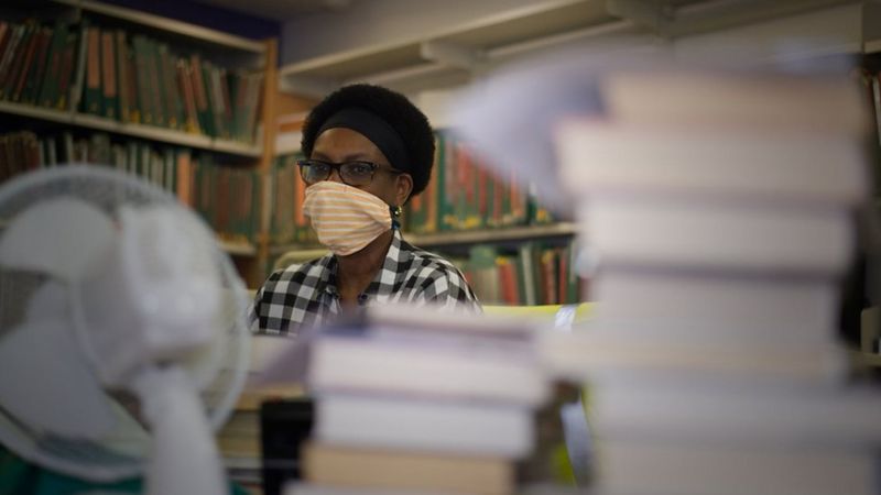 Coronavirus: How libraries provided a lifeline in lockdown - BBC News