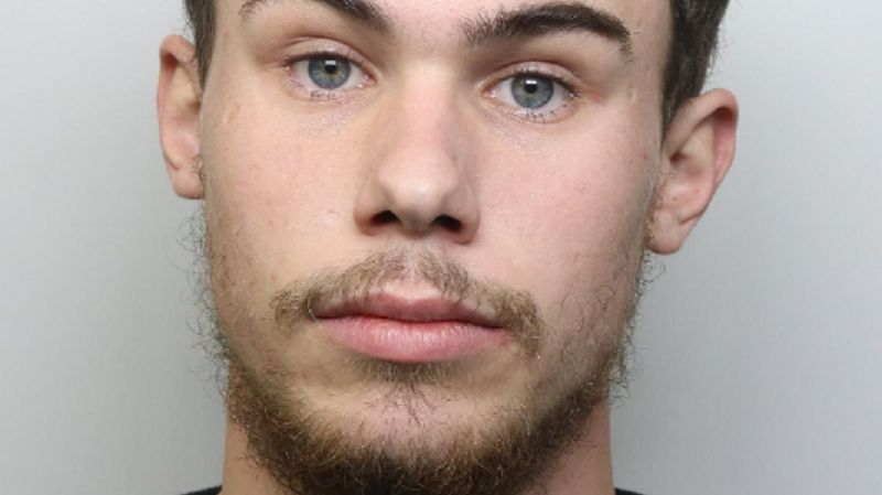 Tashan Daniel: Man guilty of London Underground murder - BBC News