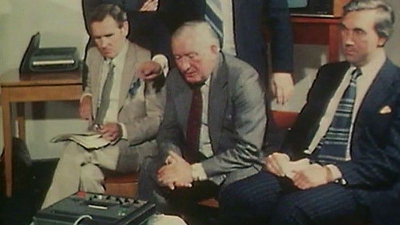 Yorkshire Ripper Peter Sutcliffe dies - BBC News