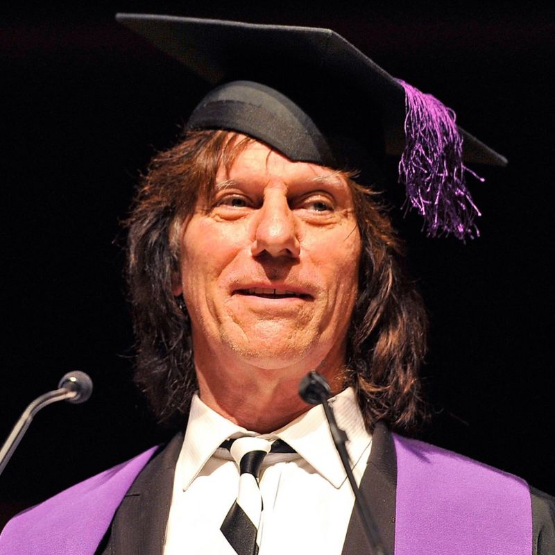 Jeff Beck: The British rock guitar legend's career in pictures - BBC News