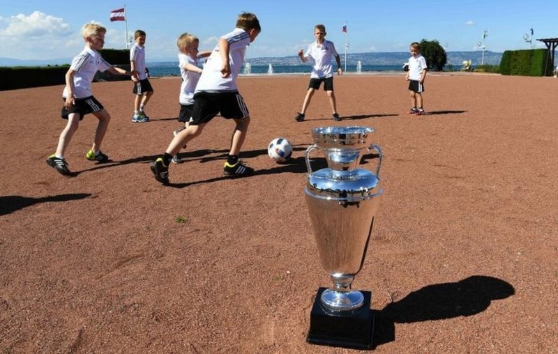 Five ways to stop football hooliganism - BBC News