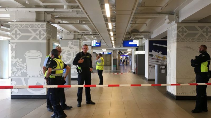 Amsterdam station: Suspect shot after double stabbing - BBC News