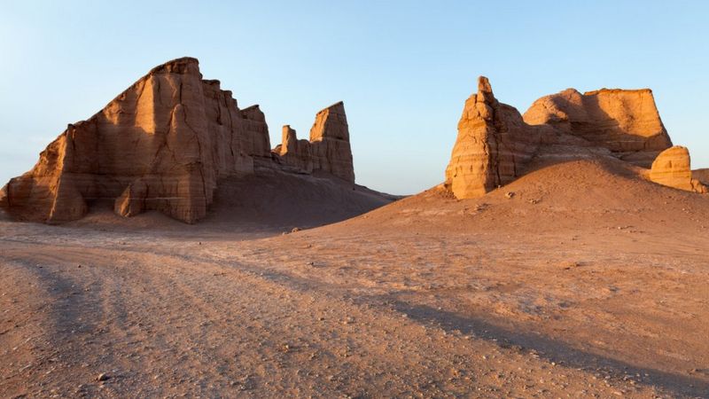 Irã, 70°C: os mistérios do deserto de Lut, o lugar mais quente da Terra - BBC News Brasil