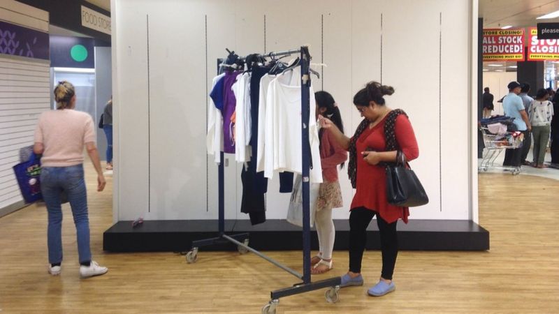 Last BHS stores close for final time after 88 years - BBC News