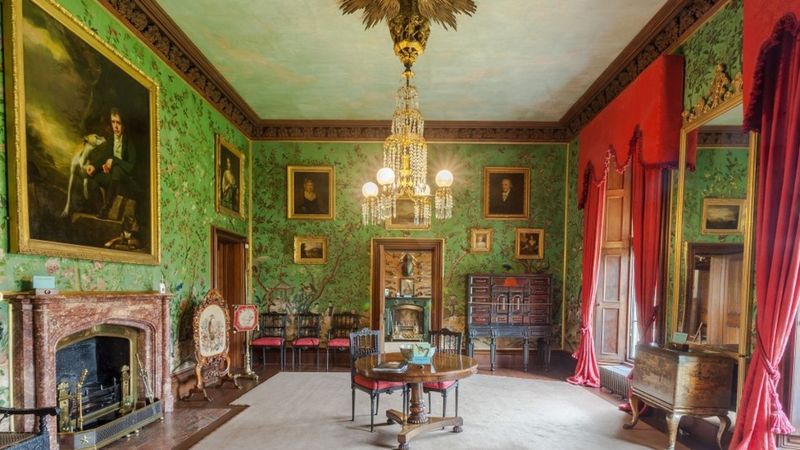 Walter Scott's house 'would struggle' without volunteers - BBC News