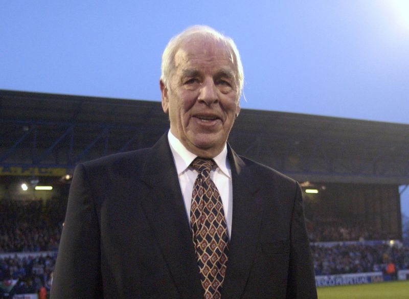 John Charles's widow speaks of his dementia struggle - BBC News
